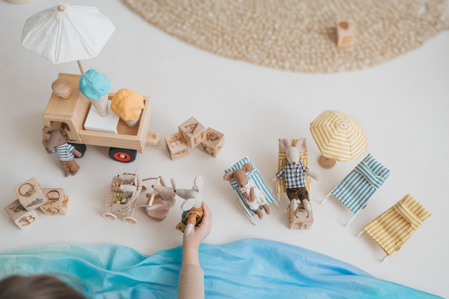 Fun-Loving Toy Mom – The Playful Peacock